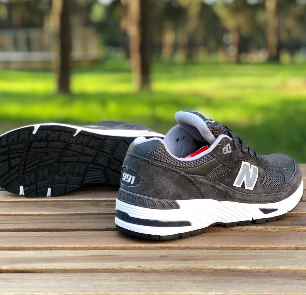 Купить серые кроссовки New Balance 911 в СПБ