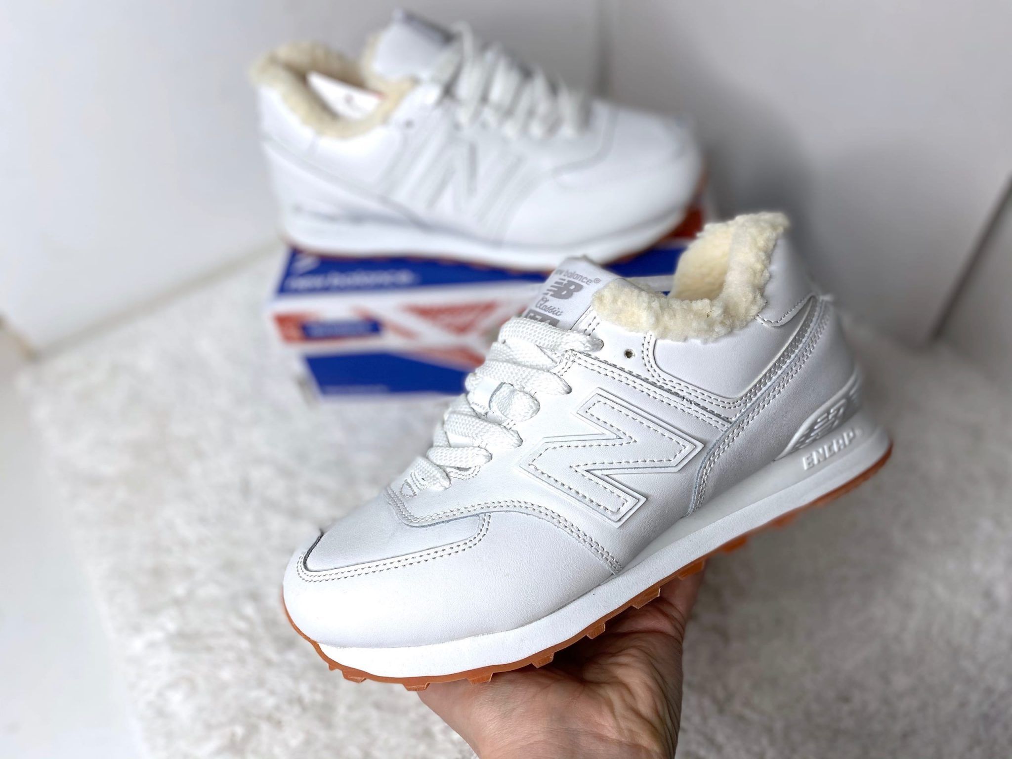 Кроссовки New Balance (Нью Баланс) 574 белые зимние в СПБ