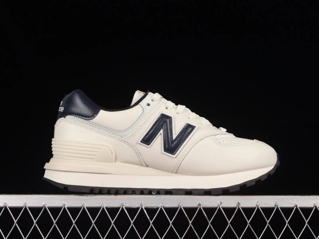 Купить кроссовки New Balance 574 Legacy белые с синим в СПб